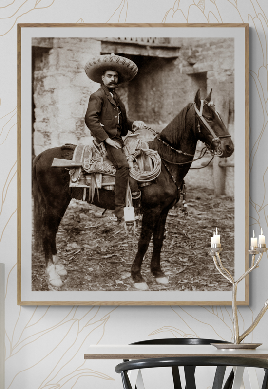 Gral. Emiliano Zapata a caballo – Archivo fotográfico Agustin Casasola ...